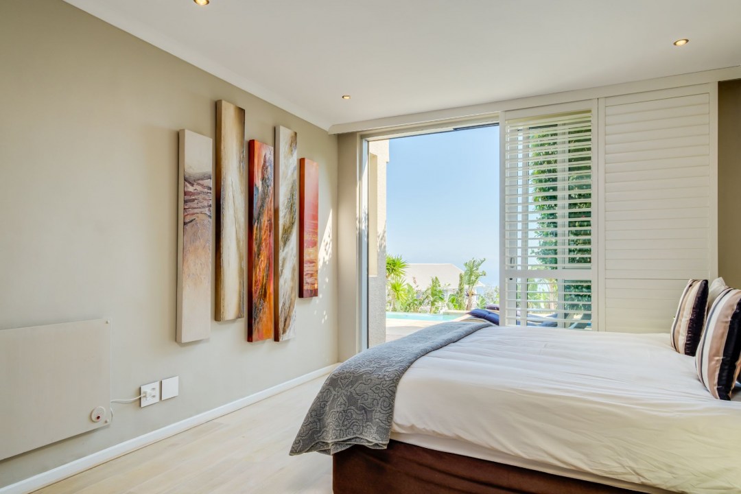 Calico | Camps Bay - ComeToCapeTown.com